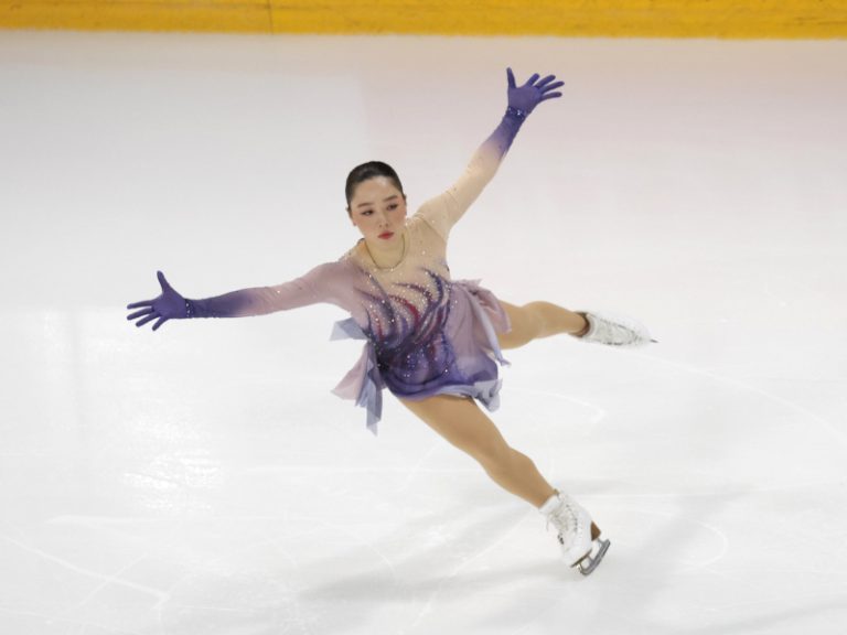 樋口新葉選手がフィギュアスケートGPシリーズフランス大会で銀メダル、7年ぶりのGPファイナル進出へ！住吉りをん選手は銅メダルを獲得！（明治大学体育会スケート部） | Meiji NOW